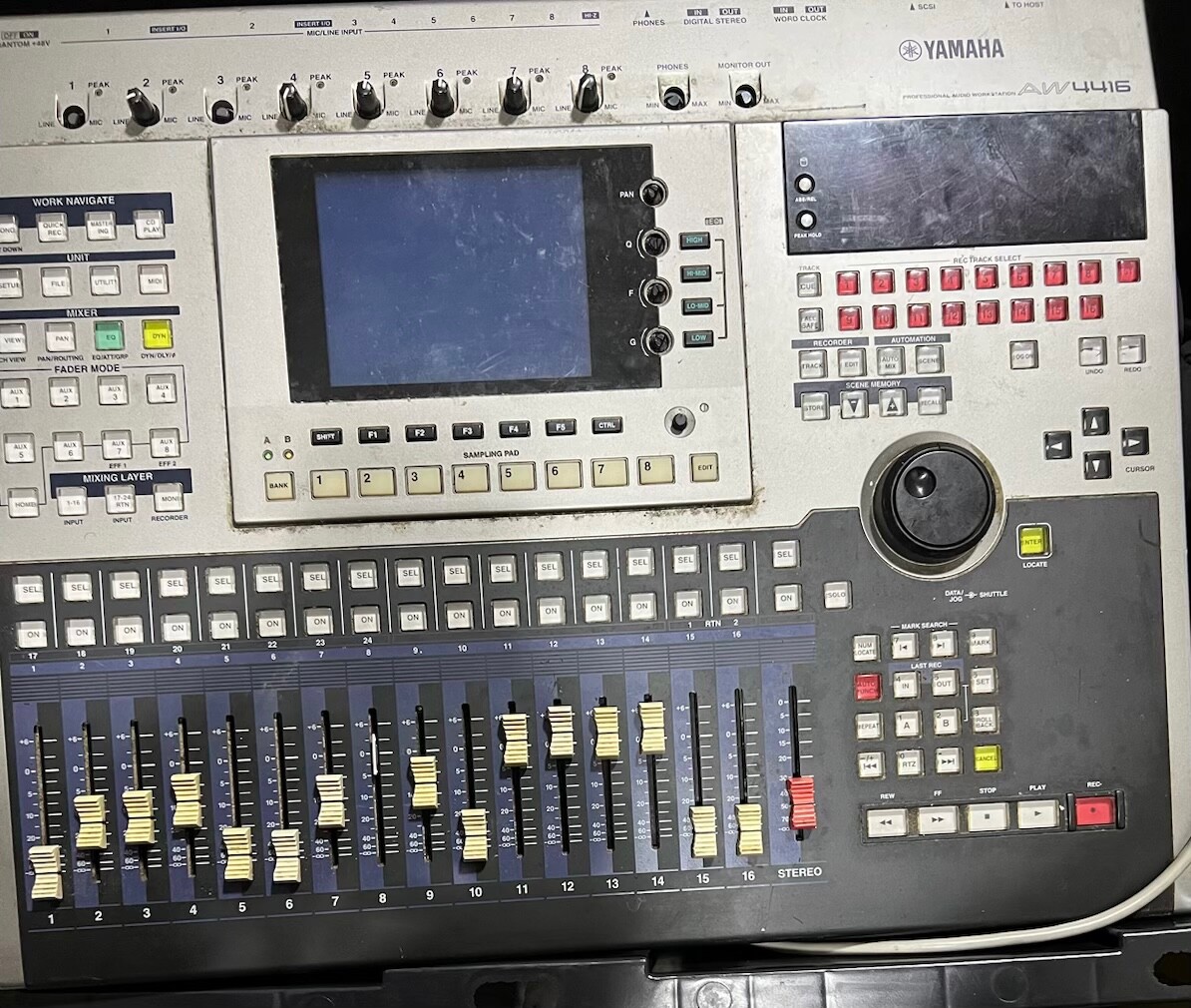 Yamaha AW4416 Professional Audio Workstation 16-Track Digital Recorder ...