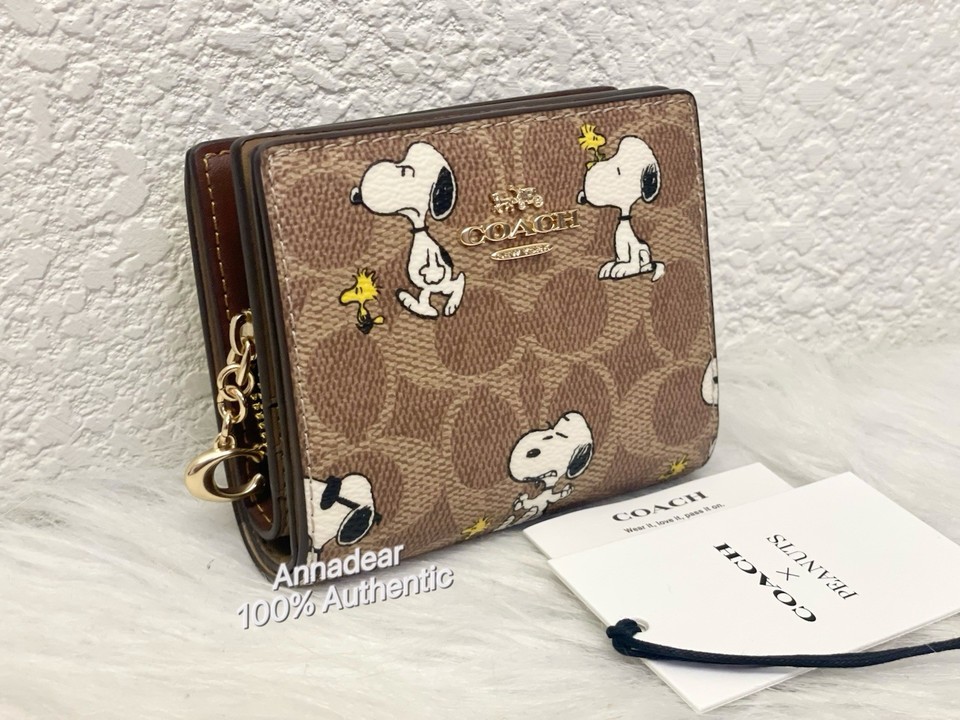 NWT Coach X Peanuts Snap Wallet In Signature Canvas With Snoopy Print ...