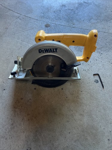 Dewalt DW939 18V Cordless Circular Saw Tool Only - with Edge Guide ...