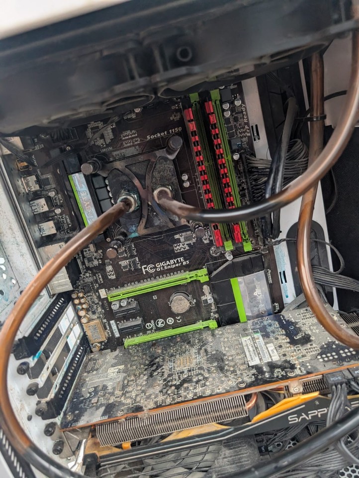 Custom Gaming PC FOR PARTS / REPAIR | Intel Core i7 | Gigabyte G1 ...