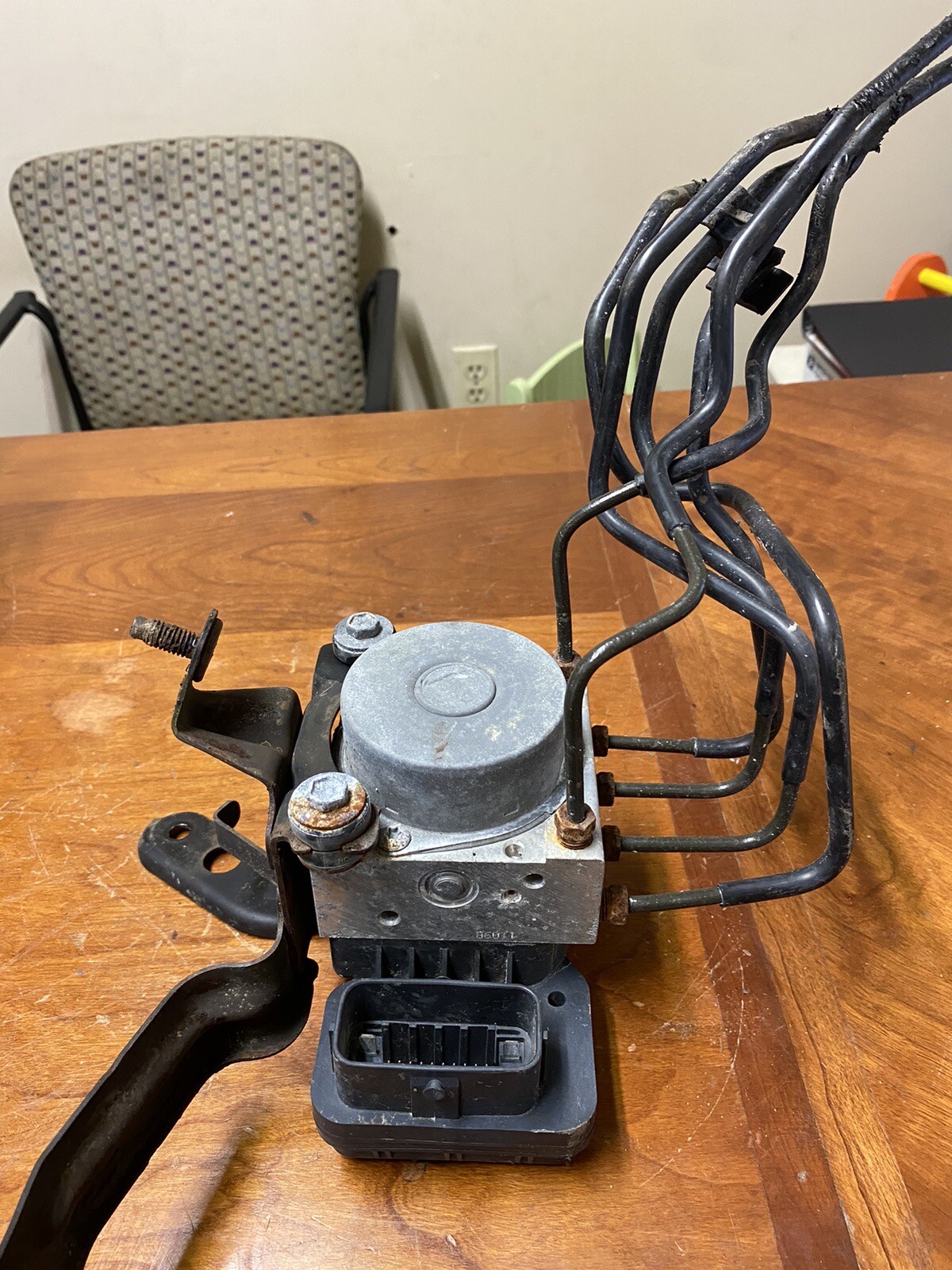 2009-2010 Toyota Corolla ABS Pump Control Module | Genuine OEM