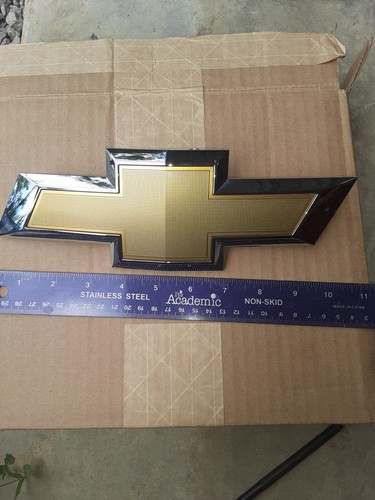 2021-2022 Chevy Tahoe Grille Emblem 84701878 Gold | eBay