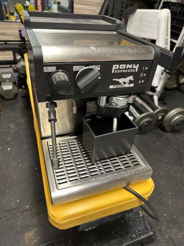 UNIC Pony Express Model T Espresso Machine ESE Pod with illy pods ...