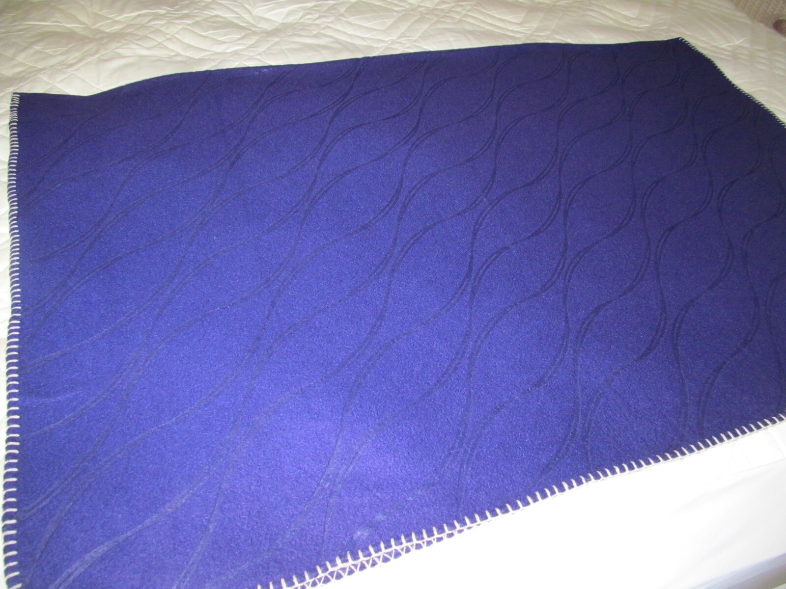 SAUDIA Saudi Arabian Airline purple fleece cabin blanket plush soft | eBay