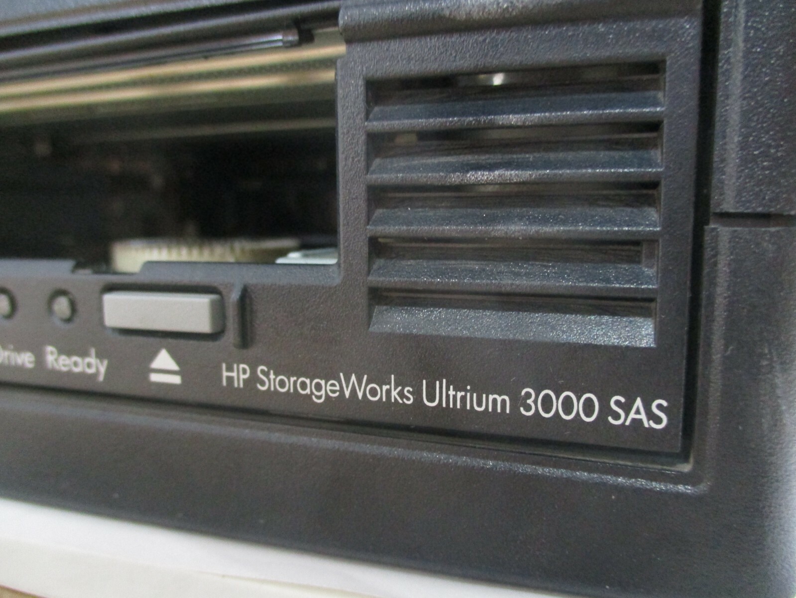 HP StorageWorks LTO-5 Ultrium 3000 SAS External Tape Drive (596279-001 ...