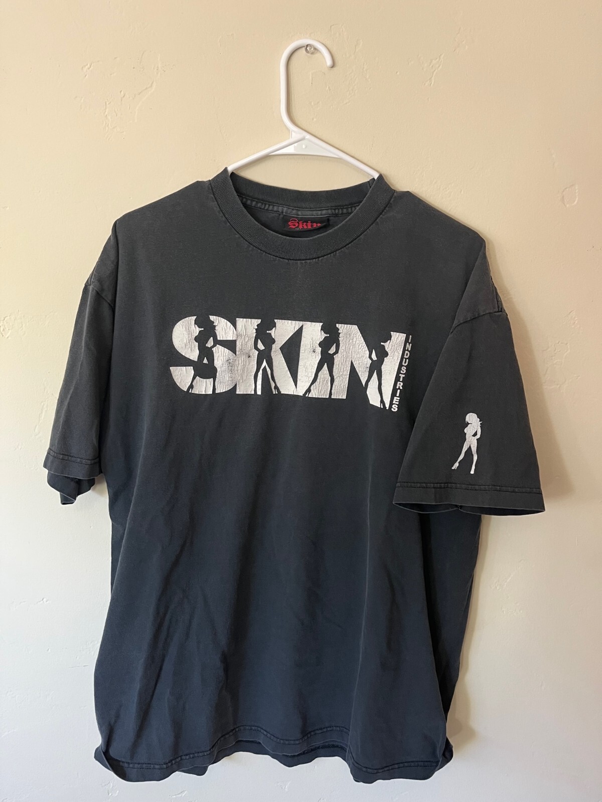 Skin Industries Girl Logo