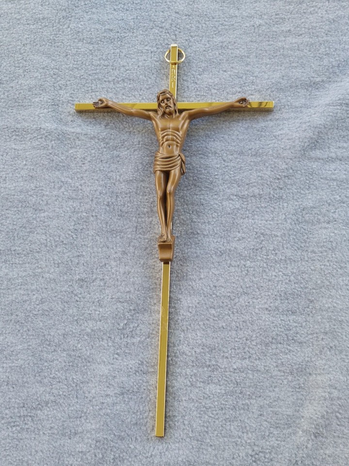 VTG Metal Crucifix Jesus on Cross INRI Wall Hanging Gold Tone 10 ...