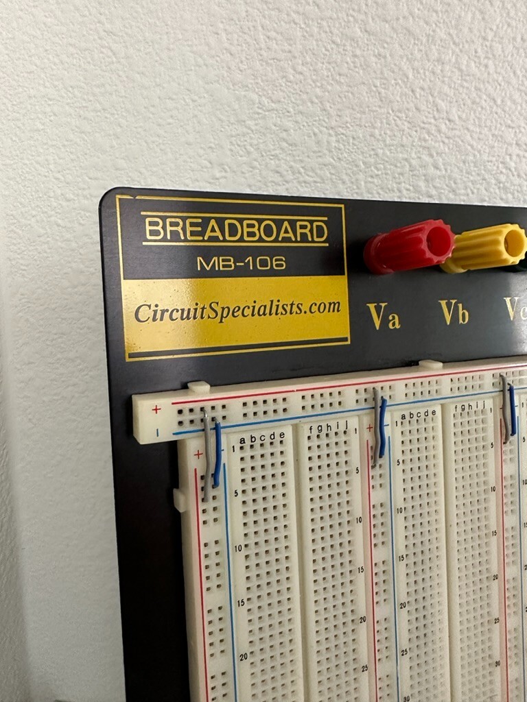 Premium Solderless Breadboard 2,390 Contact Points 4 Binding Posts ...