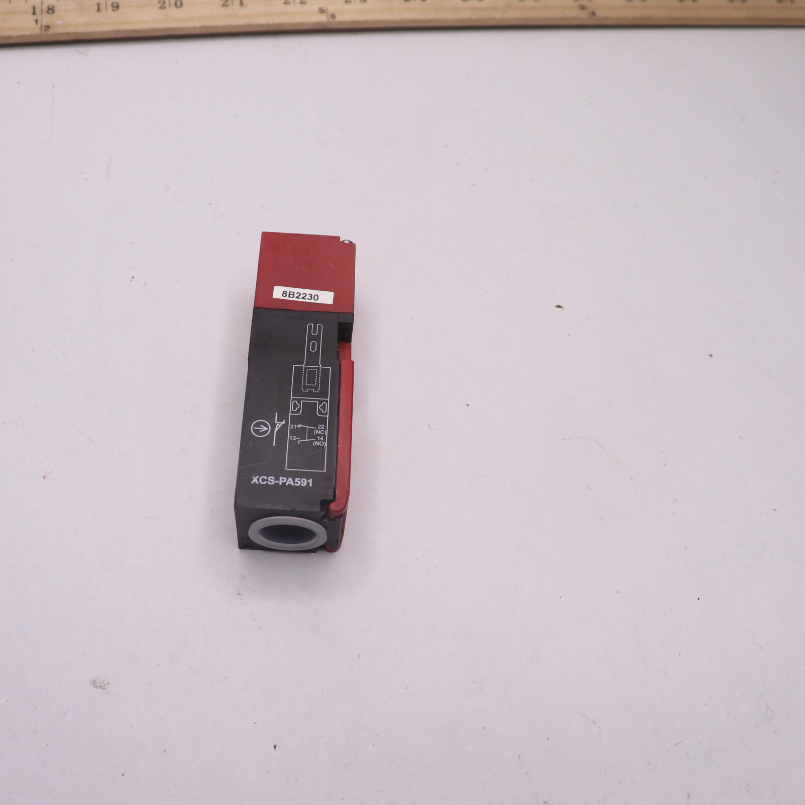 Telemecanique Sensors Safety Limit Switch Plastic 5" x 1.3" x 1.9 ...