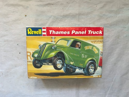 Revell Thames Panel Truck | 85-4199 1/25 Scale Plastic Model Kit ...