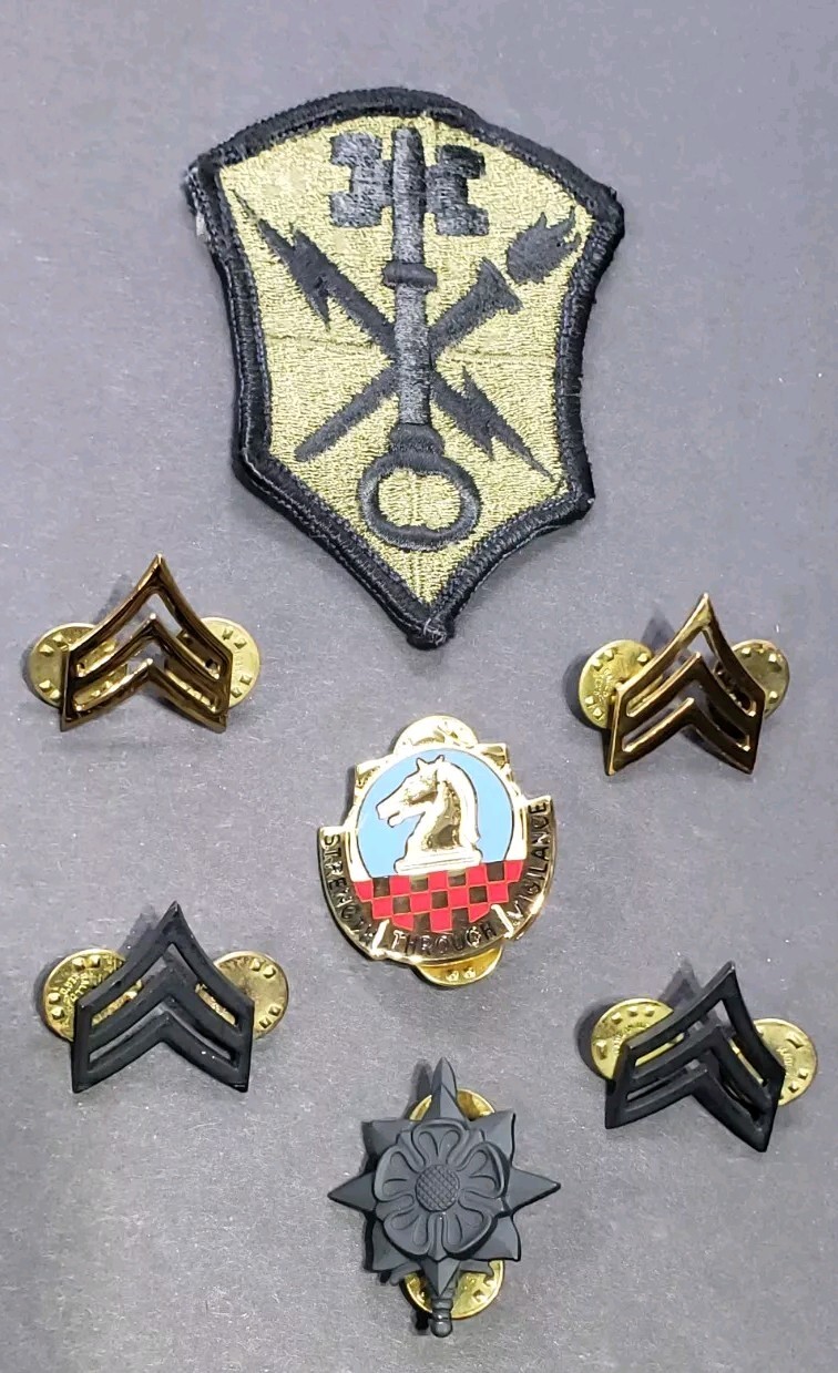 U.S. Army 902nd MI Group Patch, DUI w/ Sergeant E-5 Rank & MI Crest ...