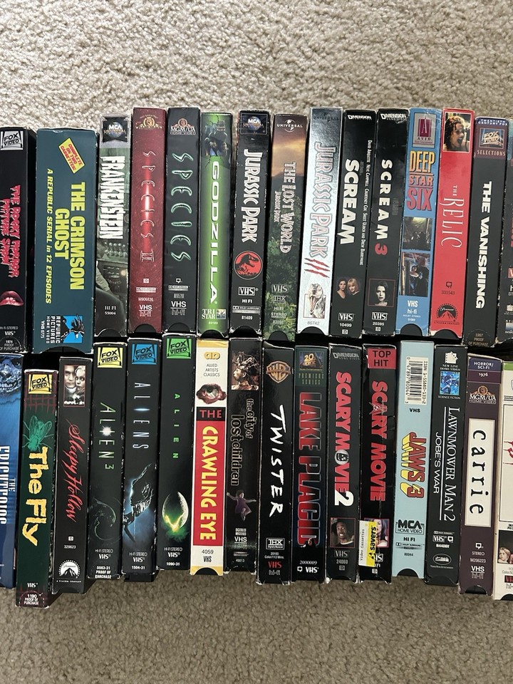 Lot of 37VHS Horror/Thriller moves Jaws 3, Scary Movie, Aliens, Species ...