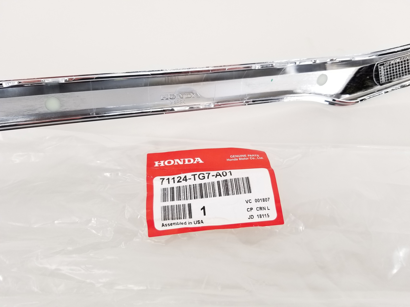 Genuine OEM Honda 71124-TG7-A01 Lower Grille Molding Chrome Trim 2016 ...