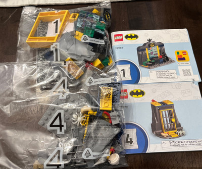 LEGO 76272 - Batman Minifigure, Batcave, Jail, Disc Launcher New Never ...