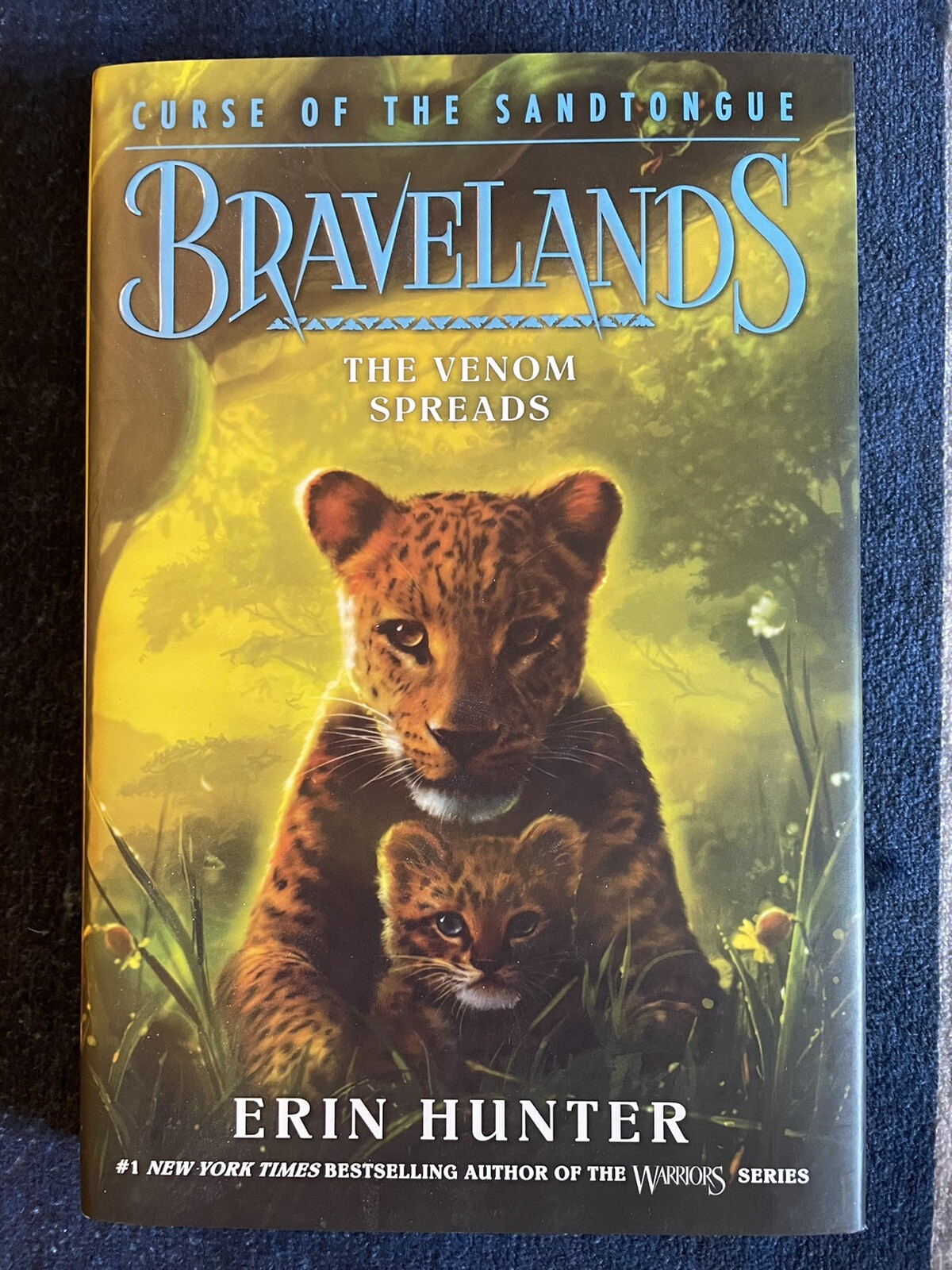 Bravelands: Curse of the Sandtongue #2: the Venom Spreads by Erin ...