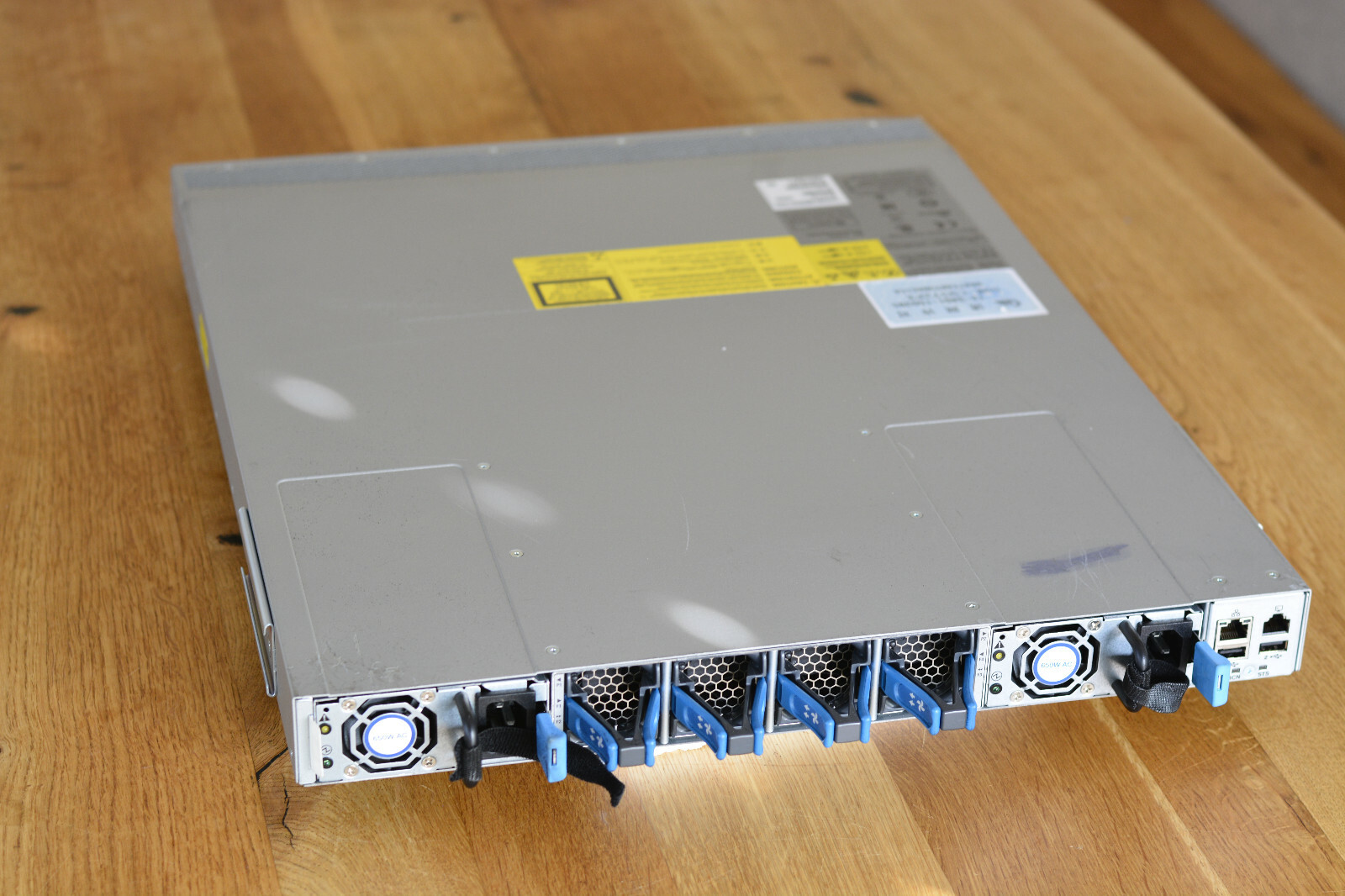 Cisco Nexus N9K-C9372PX-E | 48x SFP+ | 6x 40G QSFP+ | dual AC | LAN_ENT ...