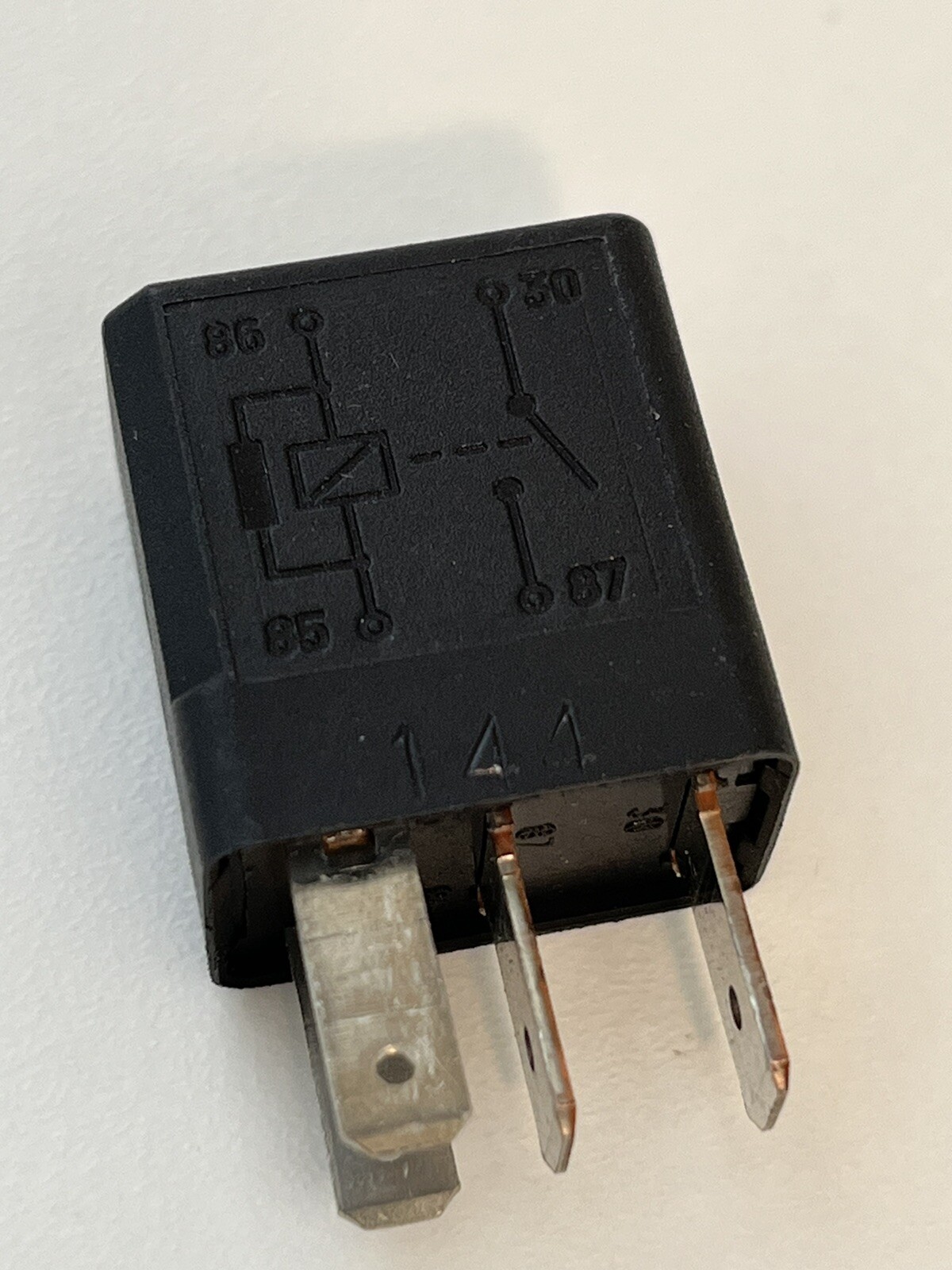 *GENUINE GM 4 BLADE TERMINAL 12V 20A RELAY BLACK 24432680 / 702.21 ...