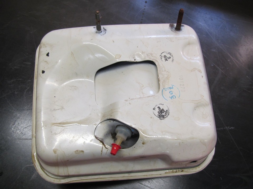 TrynEx TurfEx RS7200 Lawn Fertilizer Honda GX200 6.5hp Engine Gas Fuel ...