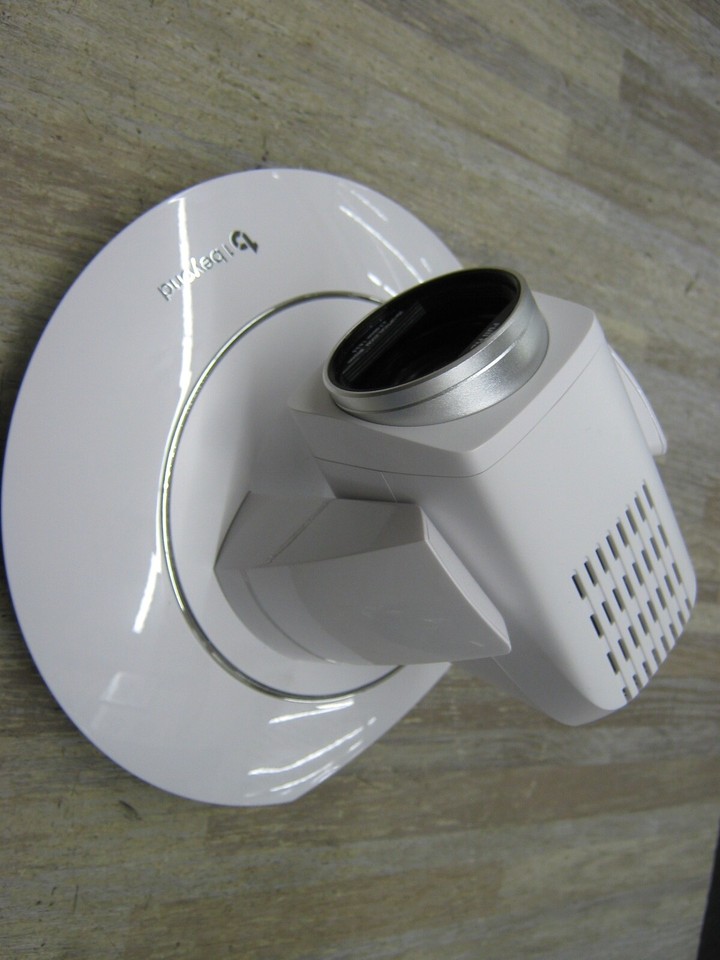 1 Beyond AutoTracker™ 3 Presenter Tracking Camera, 20x Optical Zoom ...