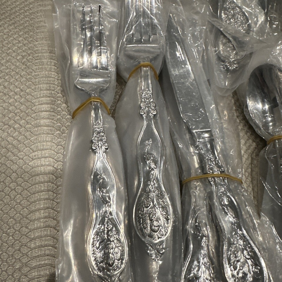 Wallace Peacock 45 Piece Service for 8 Stainless Steel 18/10 Flatware ...