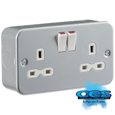 METAL CLAD 13AMP DOUBLE 2 GANG SWITCHED SOCKET TWIN ELECTRICAL WALL ...