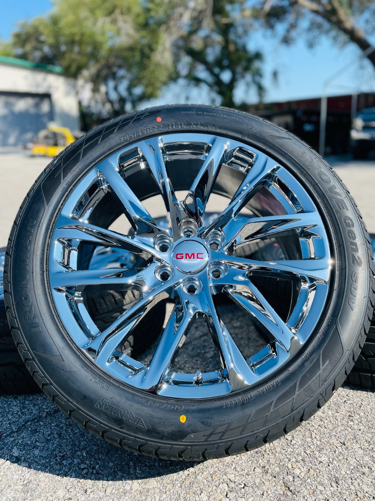 22" Chrome GMC Sierra Yukon Denali Wheels Rims Tires Chevy Silverado ...