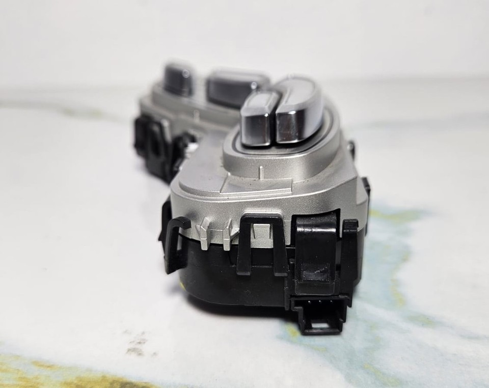 Mercedes W205 C-Class Right Side Seat Control Switch Module A205 ...