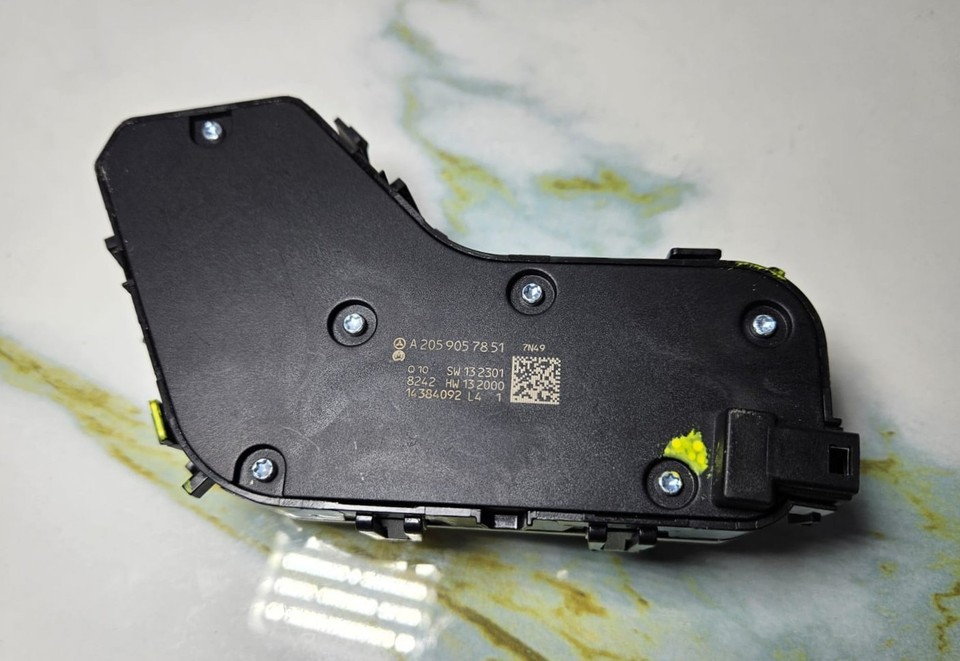 Mercedes W205 C-Class Right Side Seat Control Switch Module A205 ...
