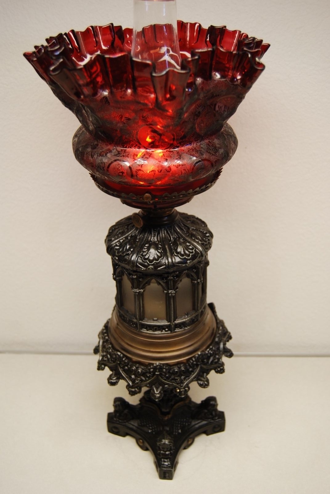 ANTIQUE IDEN GOTHIC BOSTON SANDWICH RUBY RED GLASS SHADE KEROSENE OIL ...