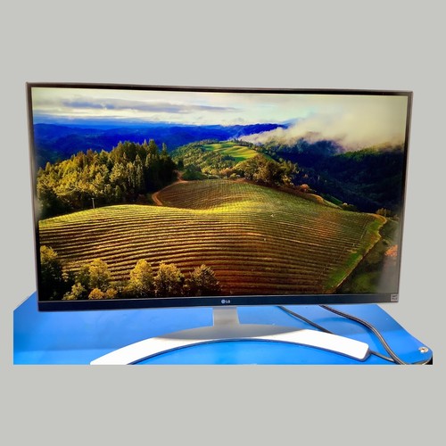 LG 27MU88-W 27” 4K Ultra LED HD 4K USB-C Display Port Monitor with ...