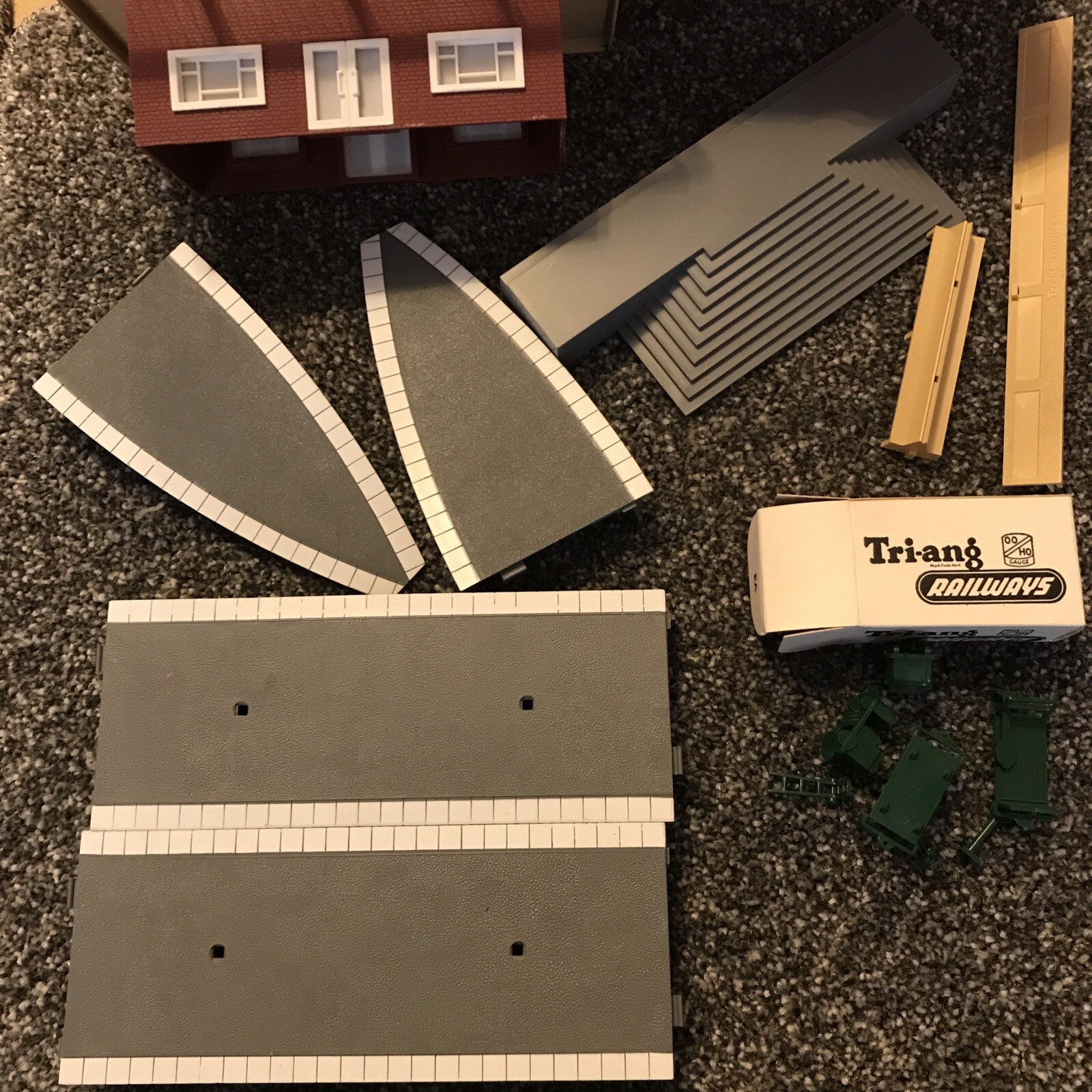 Joblot Hornby Triang Etc OO Buildings Platforms & Accessories Scenic ...