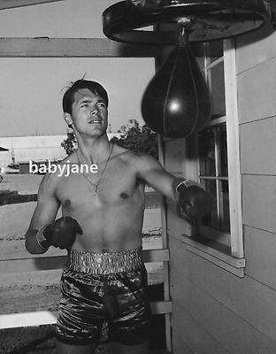 015 CHAD EVERETT YOUNG BARECHESTED BOXING BEEFCAKE PHOTO | eBay