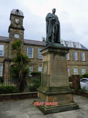 PHOTO STATUE OF THE 6TH MARQUESS OF LONDONDERRY NORTH TERRACE SEAHAM ...