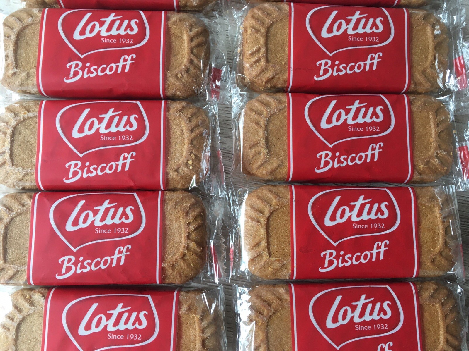 100 Lotus Biscoff XL Caramelised Biscuit. 50 Twin Packs. | eBay UK