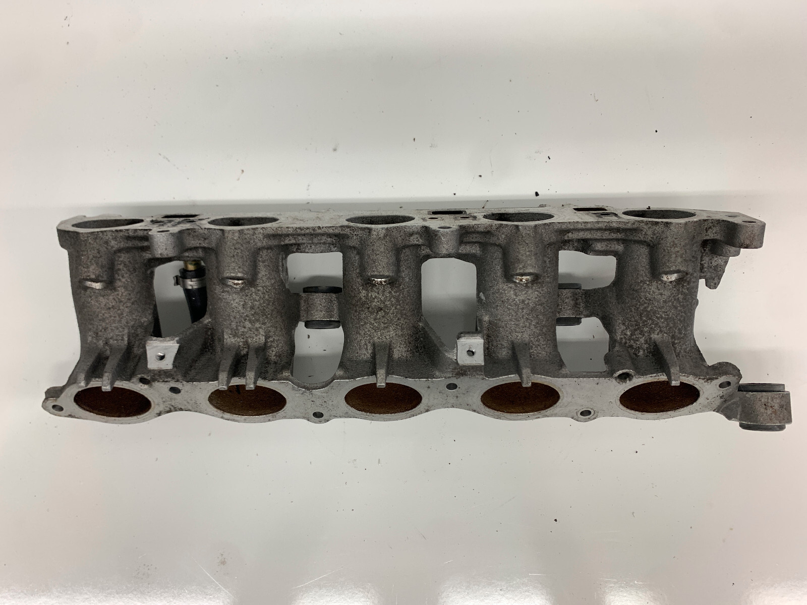 05-16 Volvo S40 V50 C30 C70 S60 XC60 Lower Intake Manifold 2.5 31338645 ...