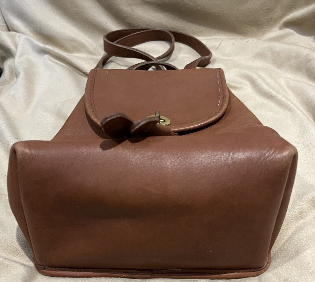 COACH Vintage Light Brown Leather Drawstring Turnlock… - Gem