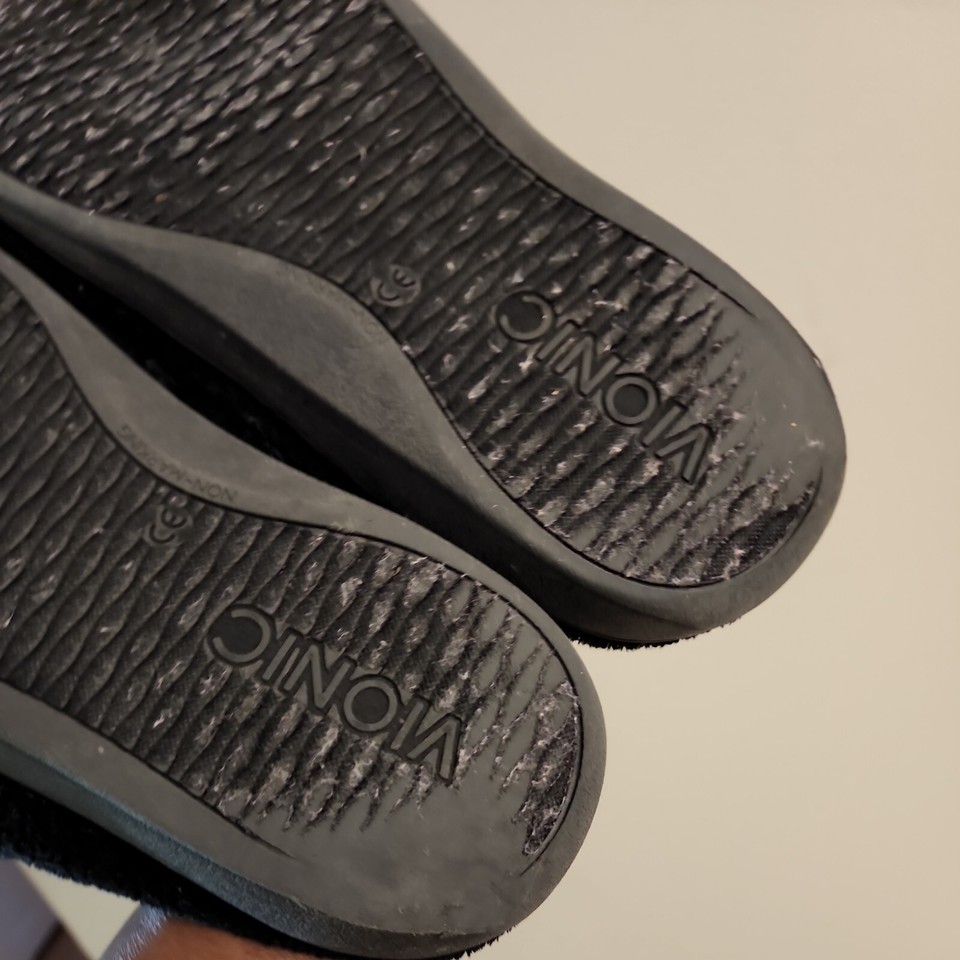 Vionic Sadie Women's Plush Adjustable Strap Orthotic Slippers Black ...