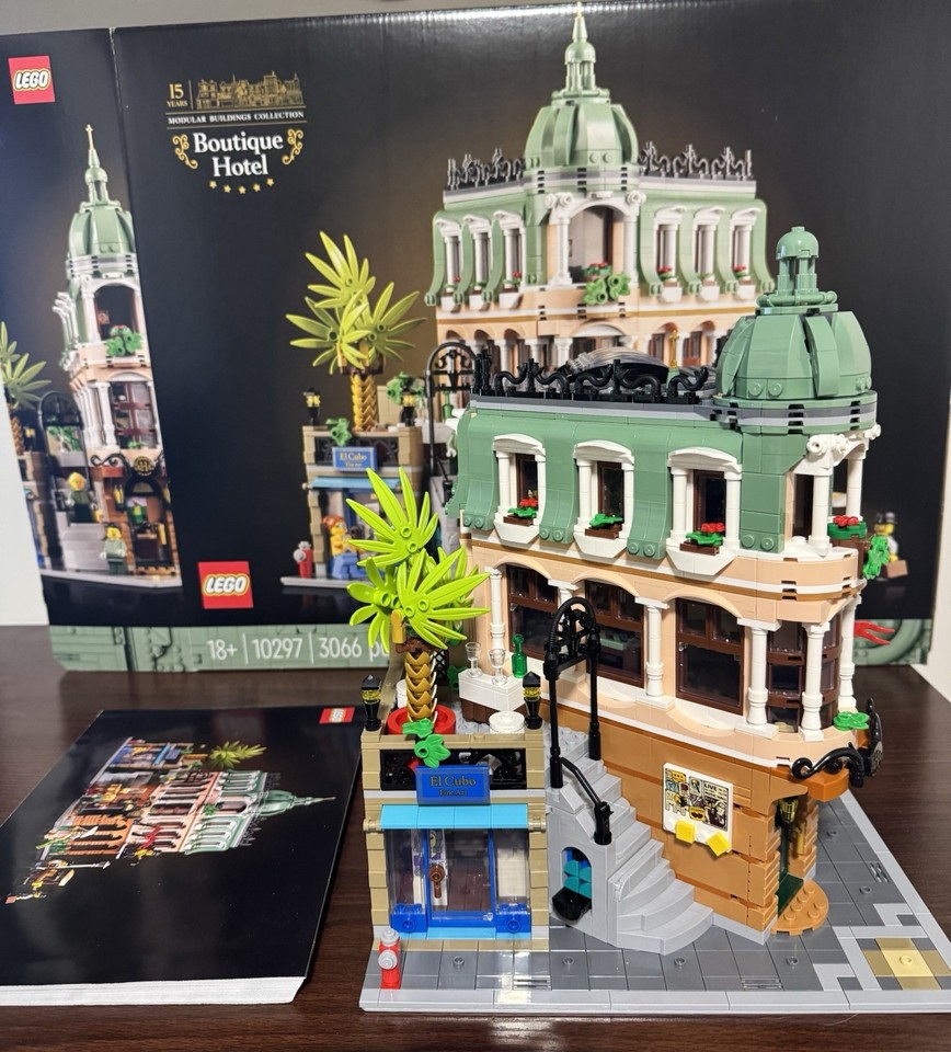 LEGO CREATOR: Boutique Hotel 10297 Retired Modular Building with Box ...