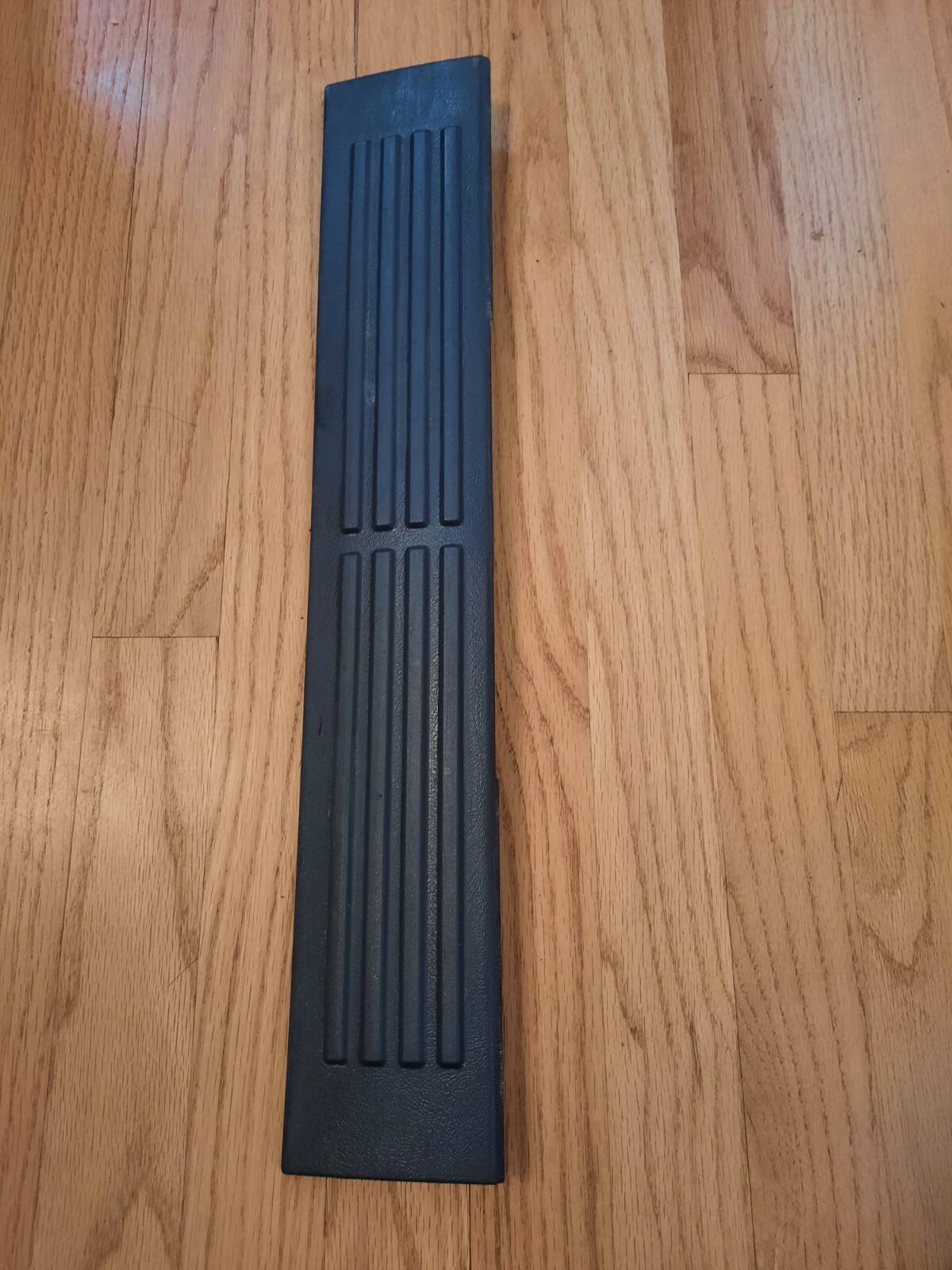 1999-2006 SILVERADO SIERRA REAR CREW CAB DOOR SILL SCUFF PLATE OEM DARK ...