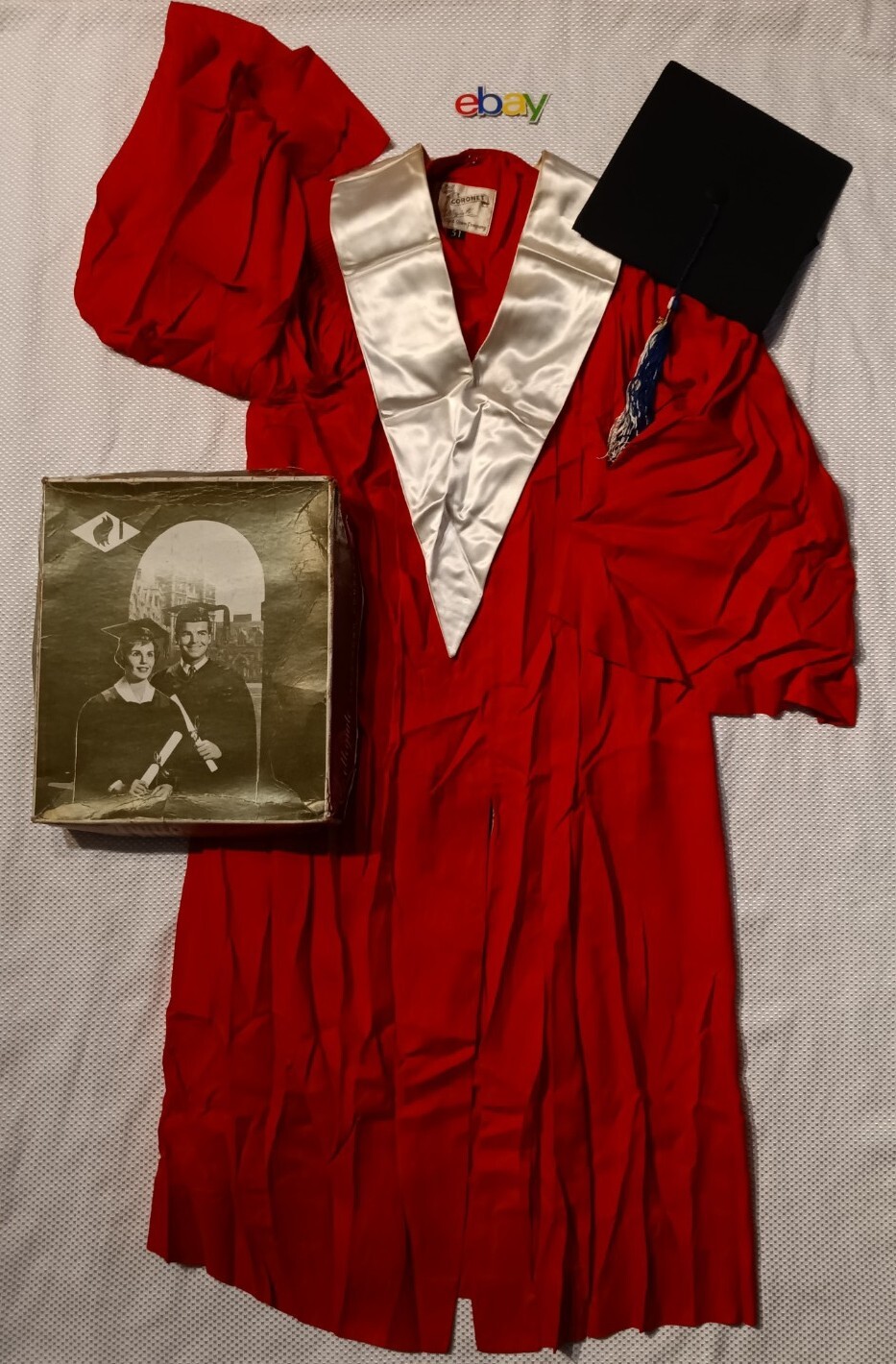 VINTAGE RED GRADUATION Collegiate Cap & Gown Co. SZ 5… - Gem