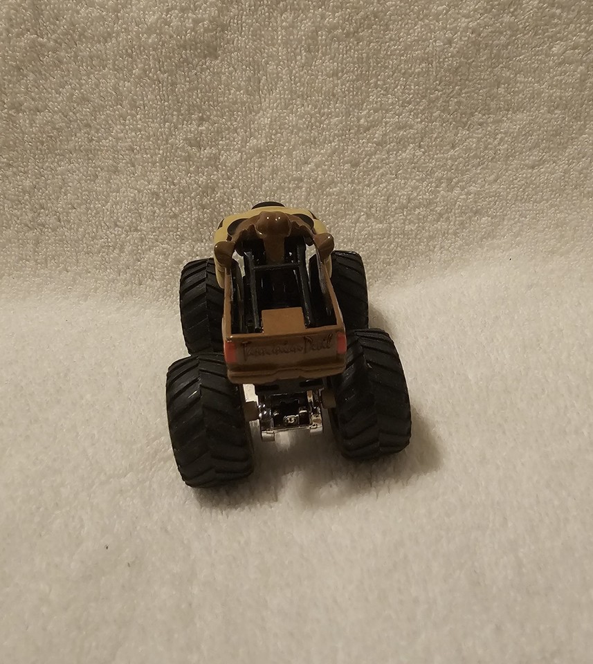 Taz Tasmanian Devil Hot Wheels Monster Truck Jam Scale 1/64 Per-Owned ...