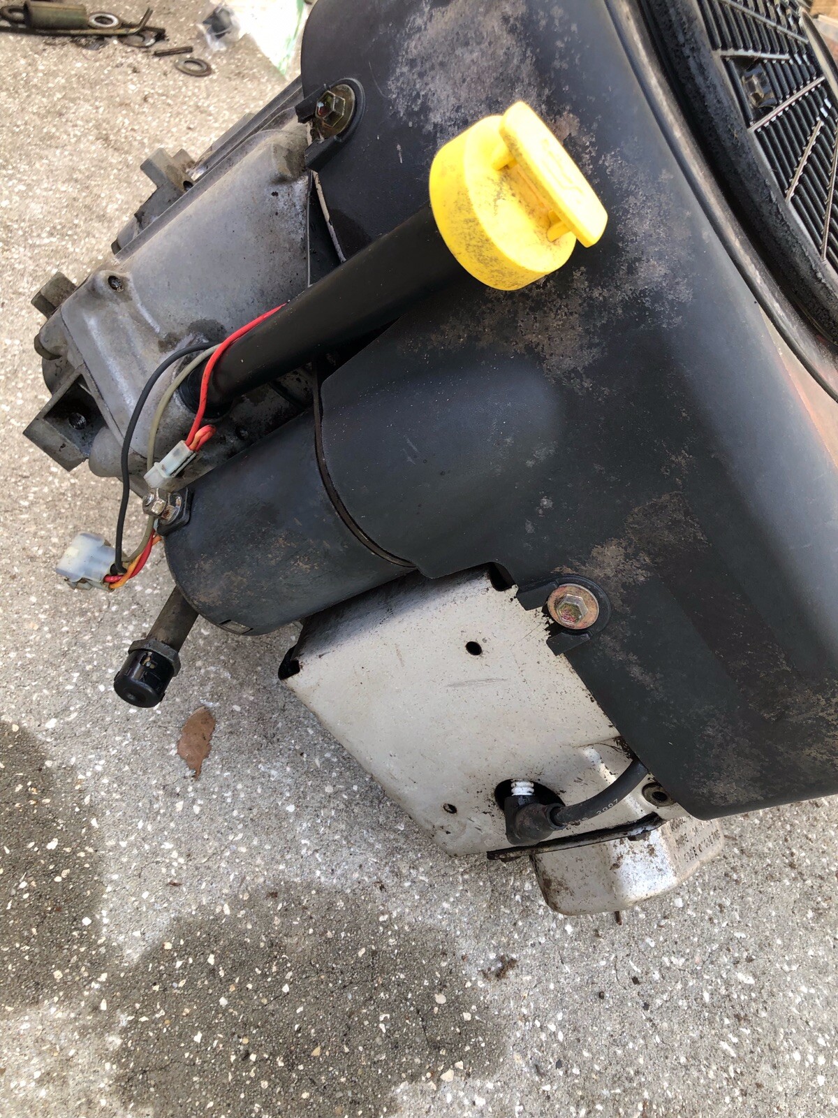 JOHN DEERE LA130 BRIGGS & STRATTON 21HP V Twin ENGINE MOTOR | eBay