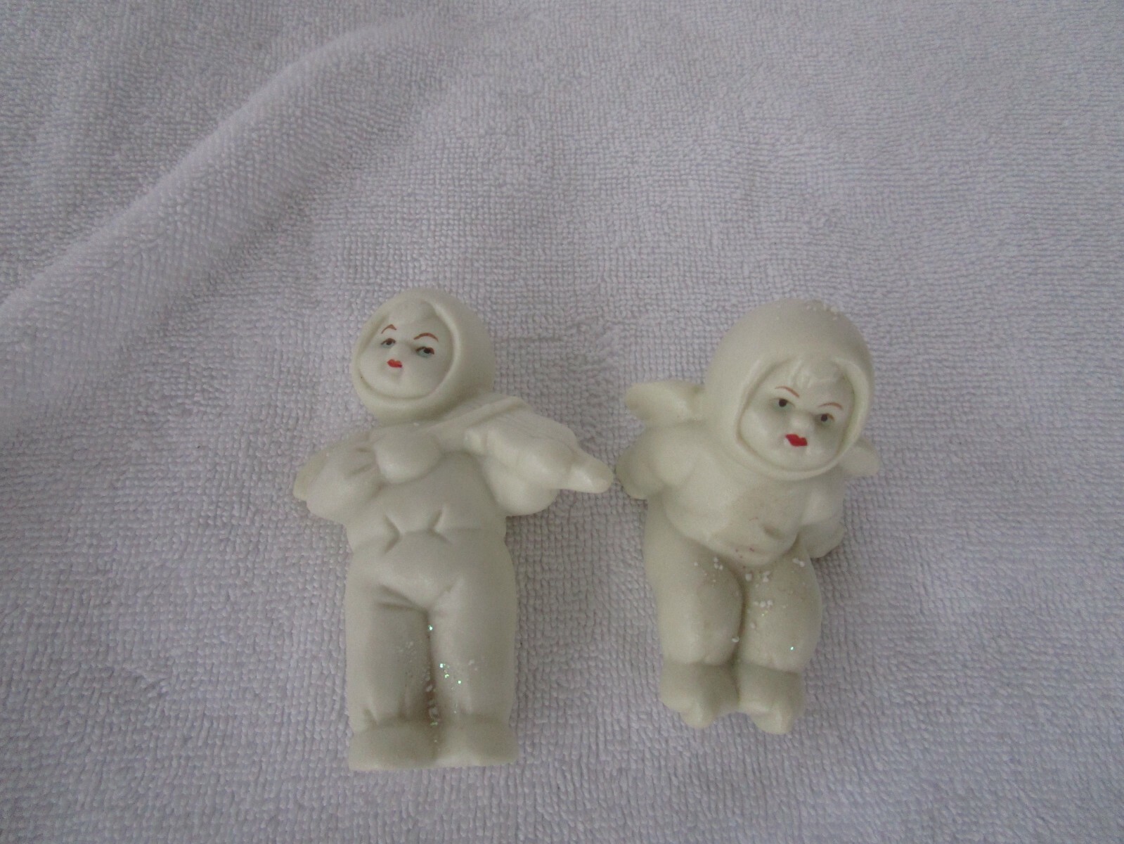 SET OF 2 ~VINTAGE SNOW ANGELS PORCELAIN FIGURINES!! | eBay