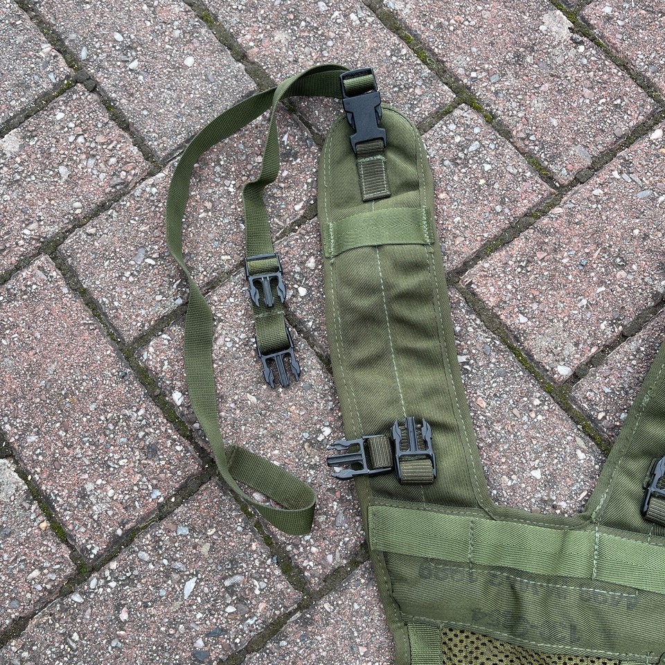 BRITISH ARMY SURPLUS ISSUE 90 Patt. PLCE DAYSACK WEBBING YOKE OLIVE ...