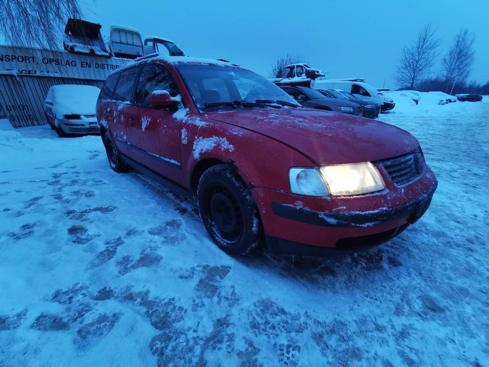 Fuel tank holder for Volkswagen Passat UK2707638-68 | eBay UK