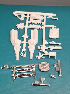 Revell AMT Ertl Monogram MPC 1/25 Model Part 1968 Ford Mustang GT500 ...