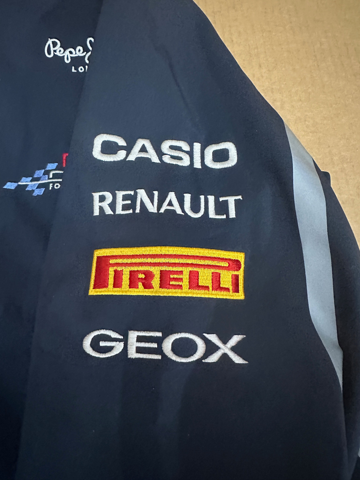 Official Red Bull F1 Racing Team Jacket Pepe Jeans Lo… - Gem