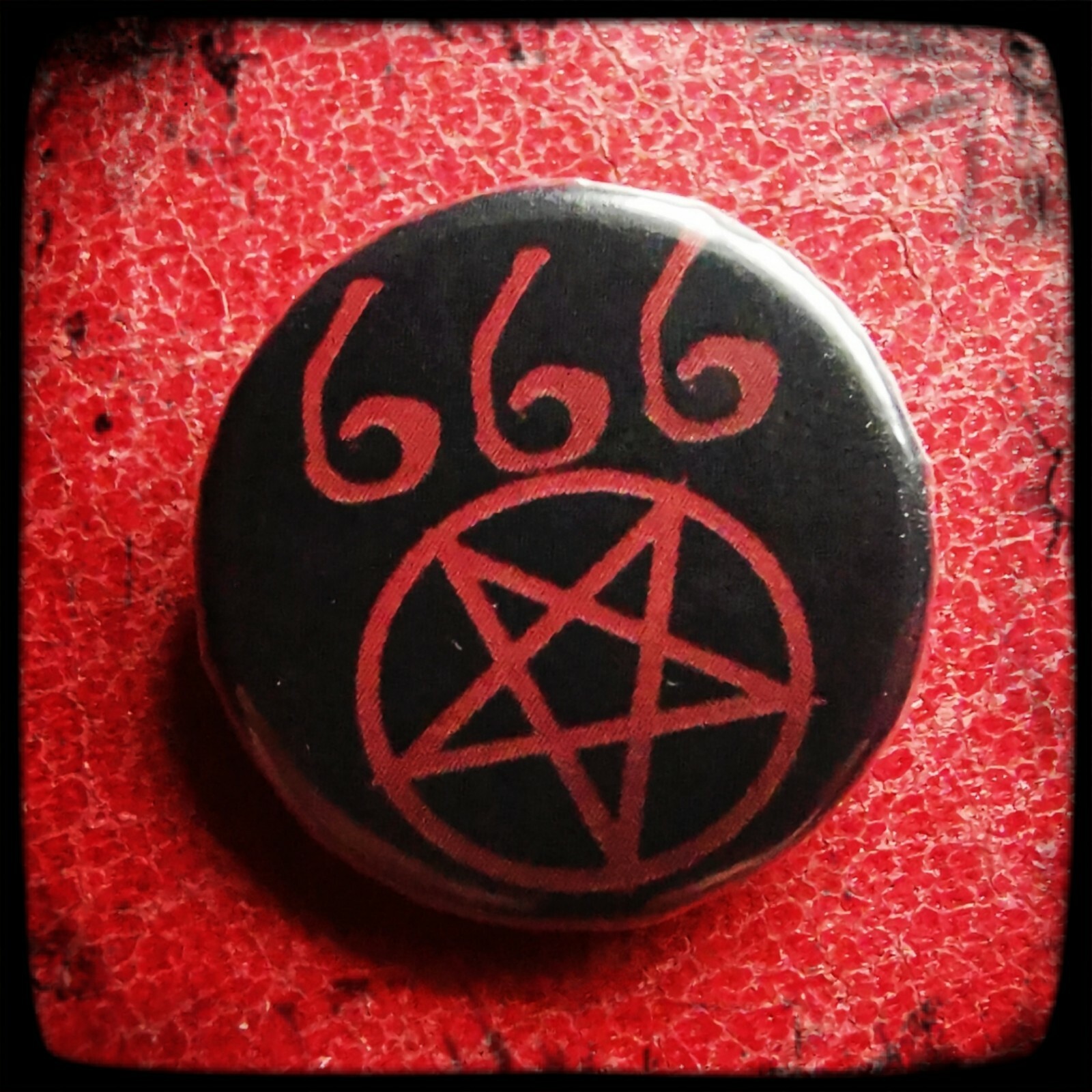 666 SATANIC PENTAGRAM 25MM BADGE BUTTON PIN SATAN DEVIL | eBay UK