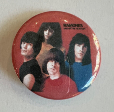 New 2006 THE RAMONES "End Of The Century" Pin Button Badge, Punk Rock ...