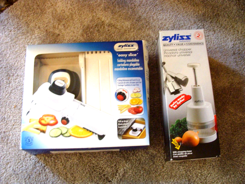 NEW Zyliss 11700 Mandoline Easy Slice Gourmet V Slicer Cheese PLUS ...